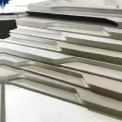 Cina Macchina per la fabbricazione di guardaroba CNC a pressione positiva negativa in vendita