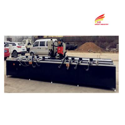 Cina Macchina per la fabbricazione di porte in PVC 3 ASSI in vendita