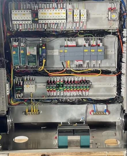 Automatiseringssysteem 60Hz Programmable Controller Man Machine Interface Power Distribution Cabinet