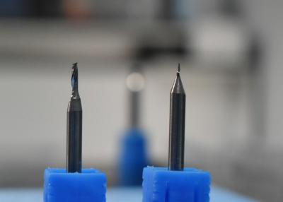 Cina Nessun mulino di estremità ricoprente del carburo di tungsteno di 3mm 6mm per la lente ottica in vendita