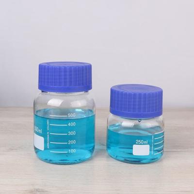 China Grote mond gegradueerde ronde reagensmedia/opslaglaboratorium glasflesset met GL80 blauwe polypropyleen schroefkappen Te koop
