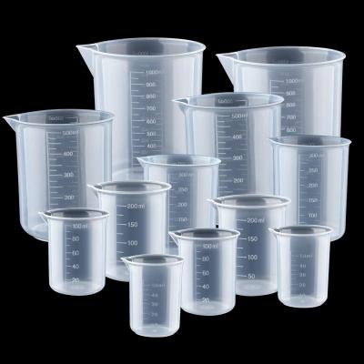 China Plastic Beakers Plastic Graduated Cups Clear Multipurpose Measuring Cups Epoxy Mixing Cups, Liquid Container Beakers Te koop