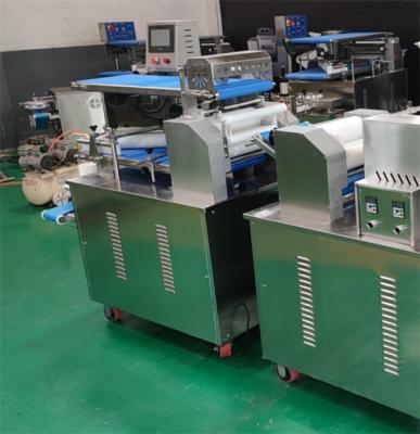 China automatic stuffed bun machine, automatic baozi machine, baozi forming machine for sale