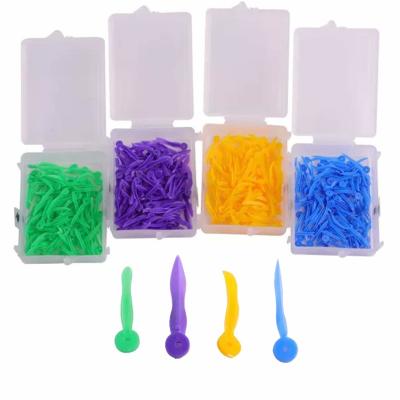 Cina SJ Disposable Colorful Dental Wedge Plastic Teeth Wedges Price for Dental Clinic Use in vendita