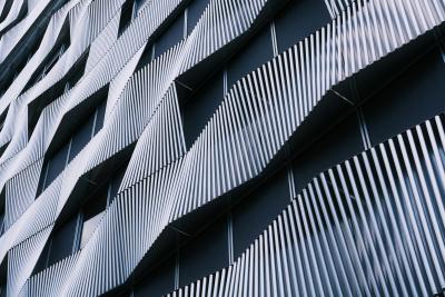 China Shape Size Custom Aluminum Panels Wavy Curved Tube PVDF Spraying for sale