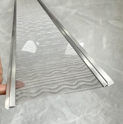 China Ice Dam Prevention Aluminum Gutter Covers 100% Recyclable For Freezing Winter Climates for sale