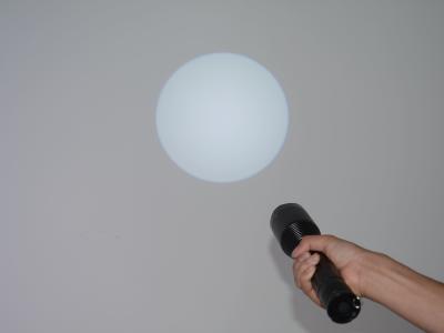 Cina Torcia elettrica uniforme regolabile della luce di lunghezza focale LED di M035 BTSD-V (10W) in vendita