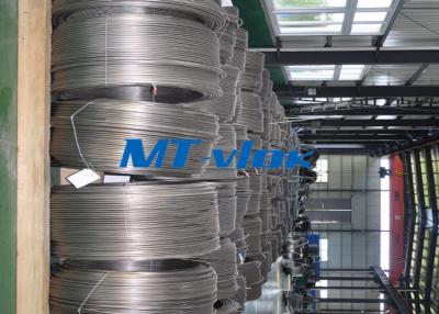 Китай S30400 / С30403 АСМЭ СА269 сварило трубопровод/трубку свернутые спиралью нержавеющей сталью для индустрии кабеля продается