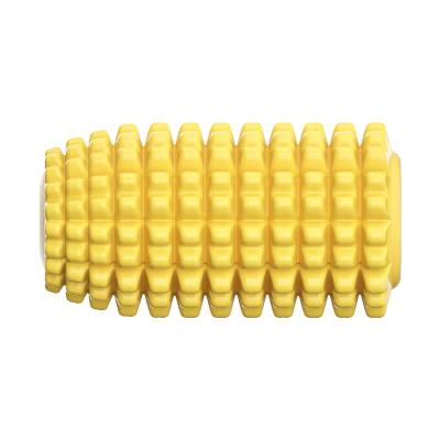 Cina High-quality Clean Yellow Corn Molar Rod For Pet Animals With Customization in vendita