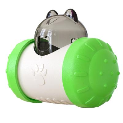 Cina Hot Selling Non Electrified Pet Food Leaker Educational Pet Interactive Toy Swing Bear Tumbler Pet Food Spiller in vendita