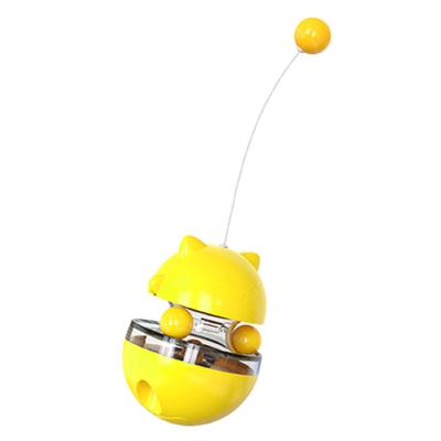 Cina Wholesale interactive pet dancing spinning cat toy leaking slow food ball in vendita