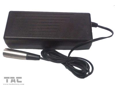 Cina caricabatteria portatile di 43.8V o di 36V 2A con la spina BRITANNICA per la E-bici in vendita