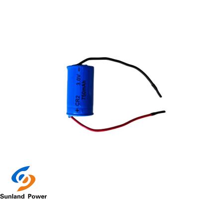 Chine Les batteries CR2 3.0 V 750 mAh utilisées dans les caméras lunettes de vision nocturne, lampes de poche LED, compteurs intelligents (eau, gaz, électricité) et instruments éclairés à vendre