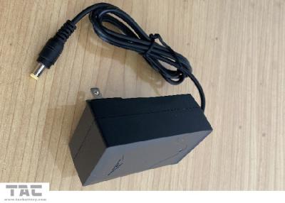 China color portátil L78x W30x H42mm del negro de los cargadores de batería 12.6V 2A en venta