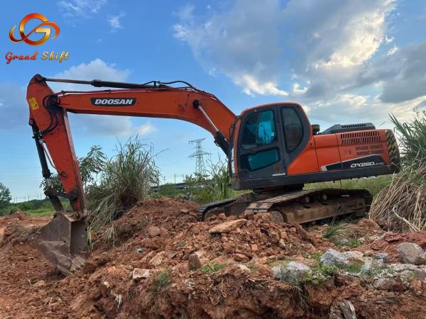 Quality Doosan DX215-9C 21 Ton Excavator with 115 kW Power 136.2 kN Digging Force for sale