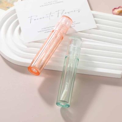 Cina Contenitore di lucido per labbra ricaricabile personalizzato / lucido per labbra vuoto per il perfezionamento del trucco senza sforzo in vendita
