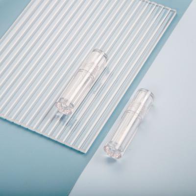 China Free sample clear lip gloss tube empty cosmetic lip gloss container Personalized custom lip gloss packaging for sale