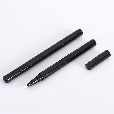 Cina Cosmetic packaging material for thin Eyeliner pen thin liquid Eye line pencil with steel beads empty black container in vendita