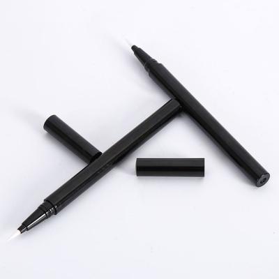 Cina Cosmetic packaging material for thin Eyeliner pen thin liquid Eye line pencil with steel beads empty black container in vendita