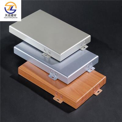 Cina Pvdf Rivestimento Armadio in alluminio Esterno Rivestimento per pareti metalliche 2,0 mm 2,5 mm 3,0 mm in vendita