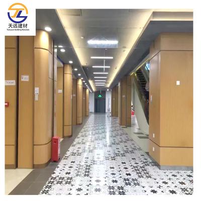 Cina CE Metallo PVDF rivestimento in alluminio metallo sospeso soffitto lineare 0,6 mm 0,7 mm in vendita