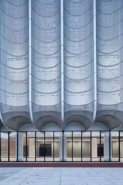 Quality Oil Resistance Aluminum Roof Tiles ISO9001 Metal Perforated Aluminum Ceiling for sale