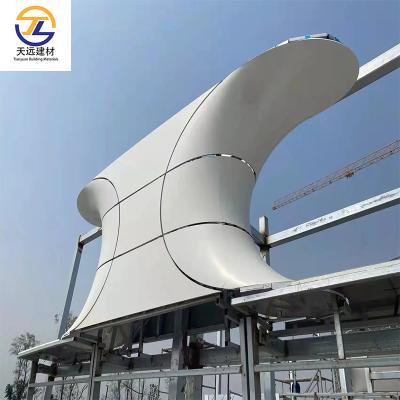 Cina Sistema di soffitto metallico lineare per interni e esterni Isolamento termico Pannelli metallici per soffitti in vendita