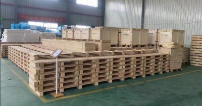 Cina Casella di dimensioni personalizzate Colletti di pallet standard pieghevoli in legno in vendita