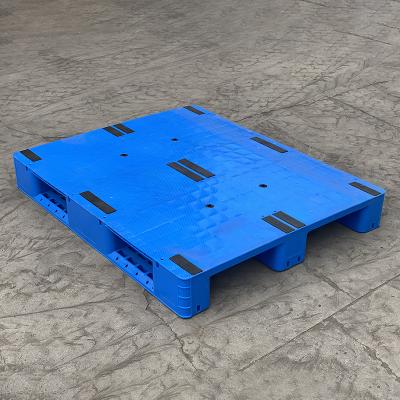 China Heavy Duty Plastic Pallet With 3 Runners And Open Deck for sale