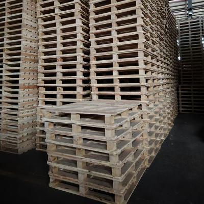 China Pine Solid Wood EPAL Standard Wooden Pallet with Customized Size for Industrial Shipping for sale
