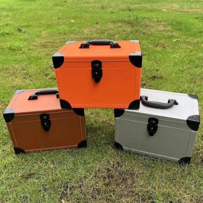 China Professional Waterproof Makeup Travel Case Organizer with Spaced Compartments and Adjustable Dividers for sale