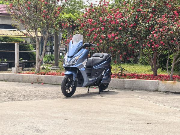 Quality High-speed electric motorcycle, urban electric motorcycle, with a top speed of 80 km/h. Electric motorcycle. for sale