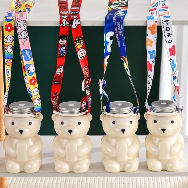 Children&prime;s Popular Bear Shape 450ml Pet Beverage Straw Cup Milk Tea Bottle with Screw Cap Disposable Cartoon Tea Cup