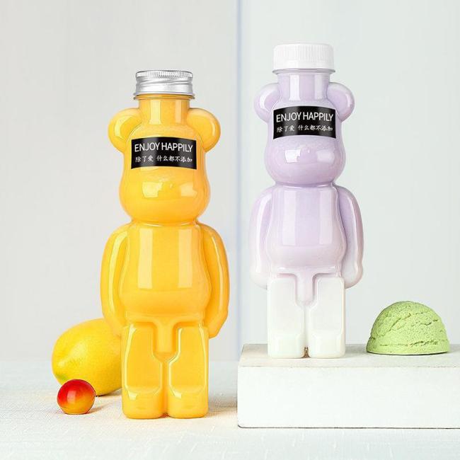 Children&prime;s Popular Bear Shape 450ml Pet Beverage Straw Cup Milk Tea Bottle with Screw Cap Disposable Cartoon Tea Cup