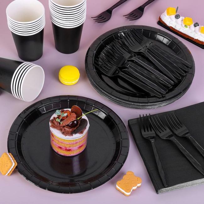 Hot Selling 2023 Gold Polka Dots on Pink Background Disposable Paper Dinnerware Sets Utensils for Bachelorette Party Paper Plate