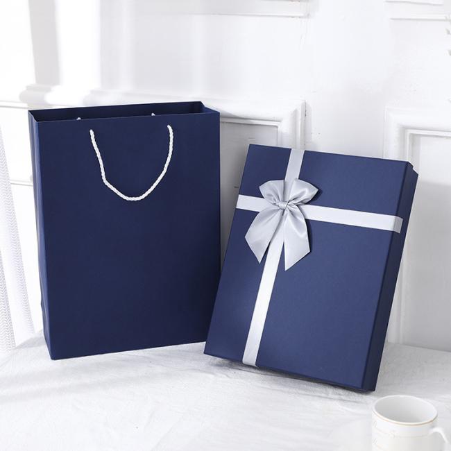 China Wholesale Modest Concise Style High Quality Custom Logo Printing Present Box