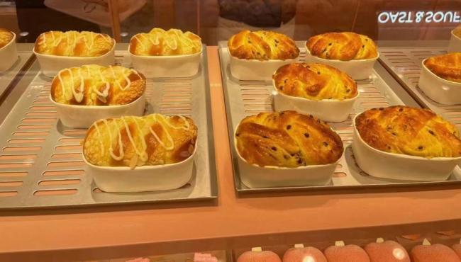 High Quality Regular Supply Kraft Paper Cake or Bread Box Take Away Container