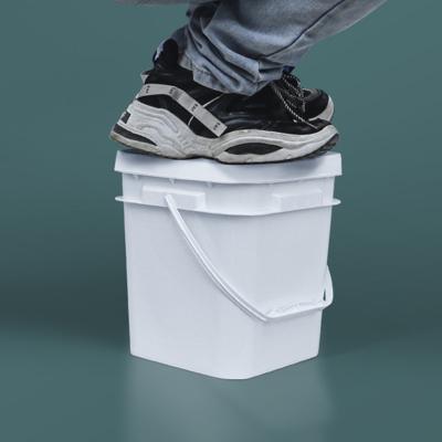 China Empty Plastic Square Bucket with Lid Straight Style Manufactured Bucket Plastic for sale