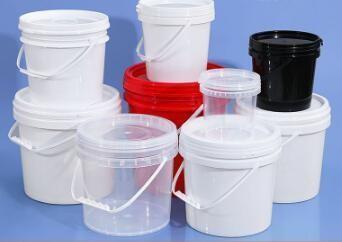 Cina Stile rettilineo Logo personalizzato secchi in PP con coperture secchi di plastica secchi rotondi in vendita