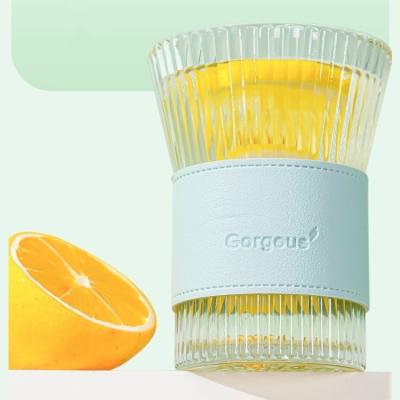 Cina Tazza da tè per uso domestico con isolamento termico Bottiglia d'acqua in cuoio vetro a grano verticale creativo in vendita