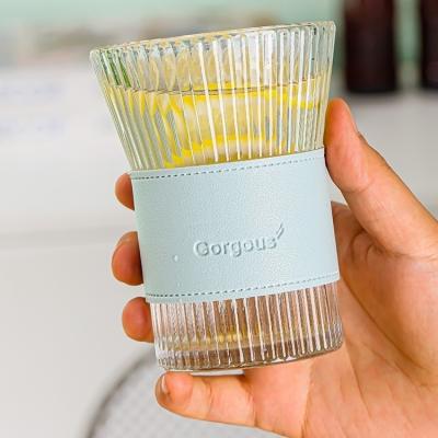 Cina Tazza da tè per uso domestico con isolamento termico Bottiglia d'acqua in cuoio vetro a grano verticale creativo in vendita