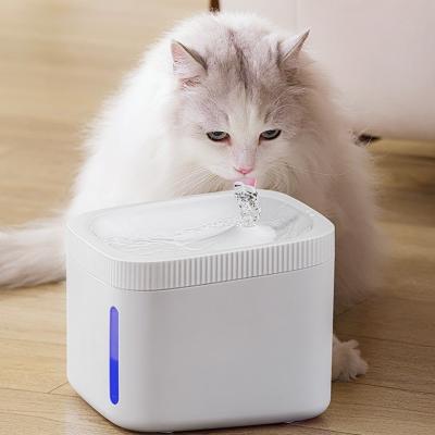 China Smart Wireless Pet Water Fountain Water Dispenser for Cats and Dogs Love Drinking for sale