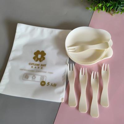 Cina Comodo set di coltello e forchetta per la torta di compleanno include piatto usa e getta per una pulizia facile in vendita