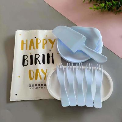 Cina Restituzioni di prodotti monouso di piatti per torte e posate Set di posate di plastica per coltelli e forchette per occasioni speciali in vendita