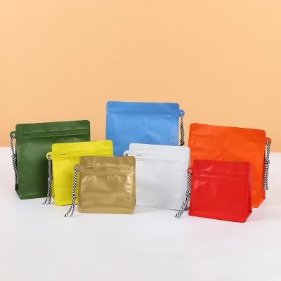 China Package Size 48.00cm * 40.00cm * 34.00cm Coffee Sealing Bag with Zipper and Valve for sale