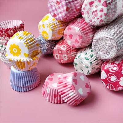 China Paper Cup 4.3*2.8cm Small Cake Cup Baking Mold with Custom Logo for sale