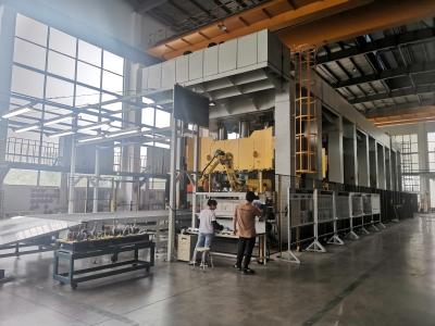 China PLC And HMI  High Tonnage Robotic Stamping Line Industrial Robot for sale