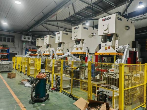 Quality Heavy Gauge Metal Stamping Line High Tonnage Robotic Press Automation for sale