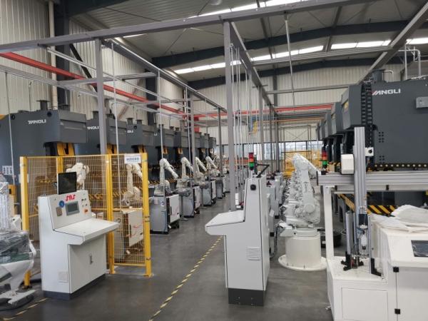 Quality Electronics 6 Axis Articulated Robotic Stamping Line Precision High Throughput for sale