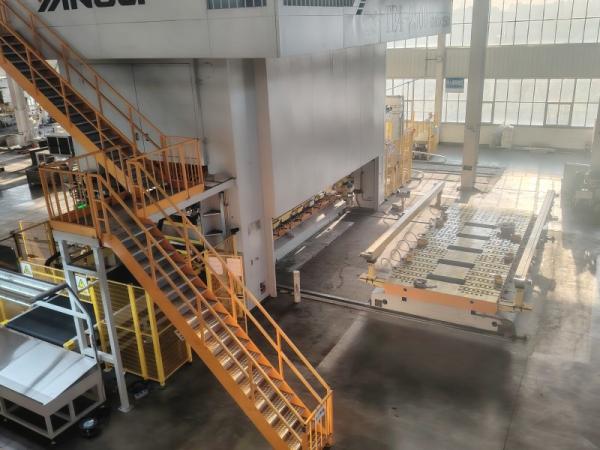 Quality Heavy Duty Press Automation 6 Axis Robot For Stamping Line Automation for sale